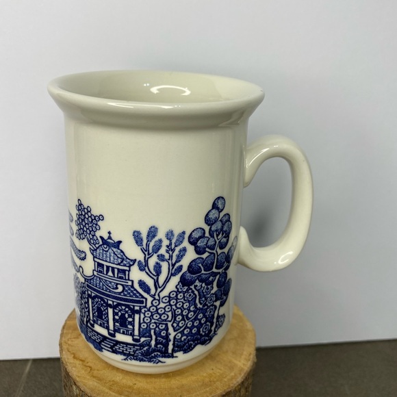 Churchill | Dining | Churchill Blue Willow Tall Mug Coffee Tea Made In ...